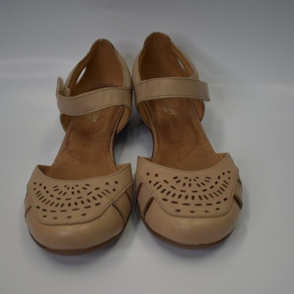 Naturalizer | Shoes | Naturalizer Womens Gail Flat Sandals Sz 8n | Poshmark